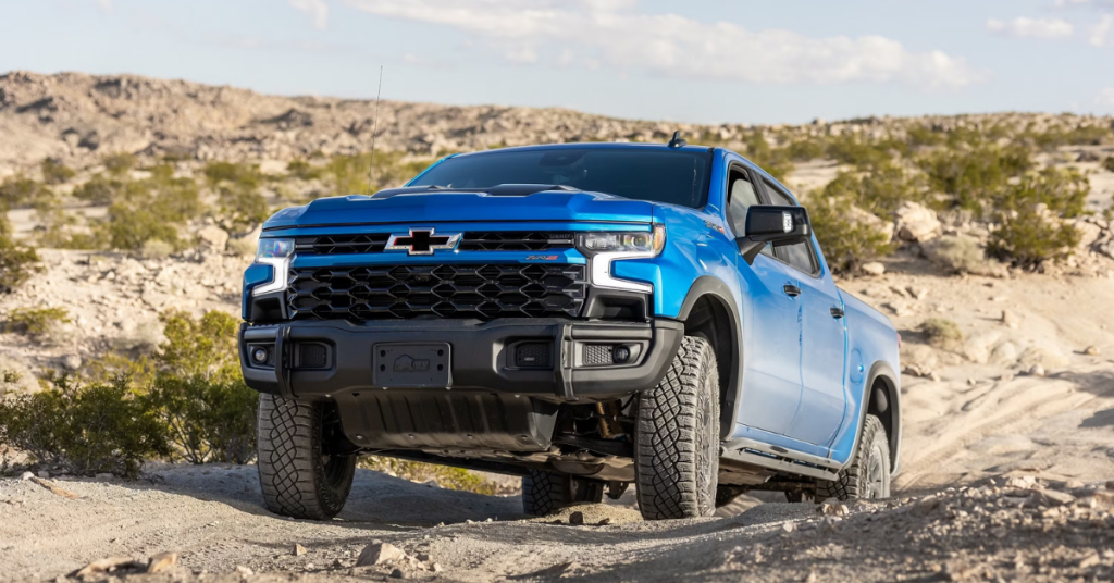 2025 Chevy Silverado 1500 RST vs Ram 1500 Warlock