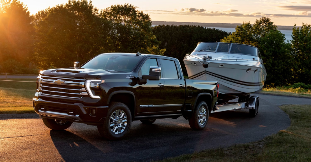 2025 Chevy Silverado 1500 LTZ vs Ram 1500 Laramie